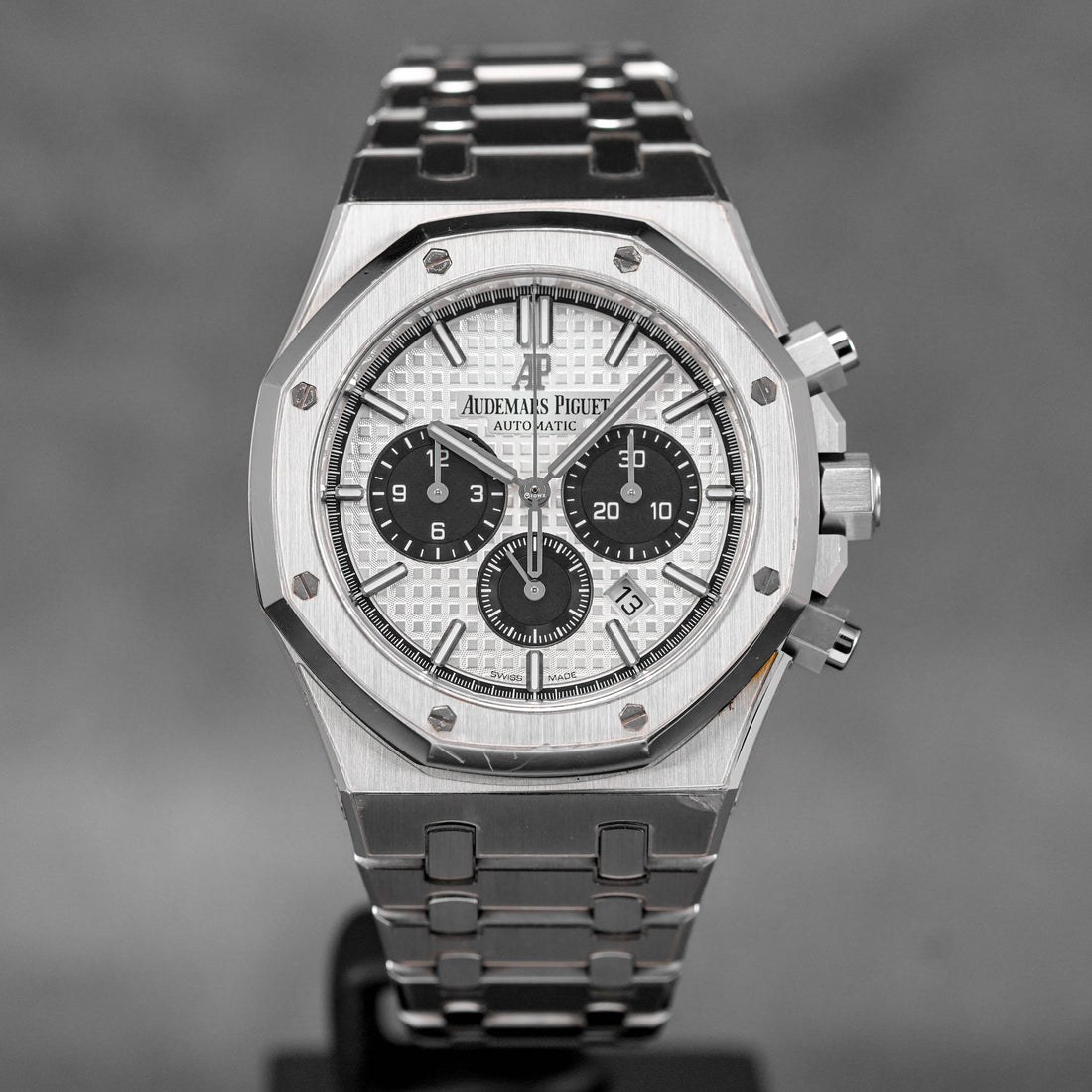 AUDEMARS PIGUET ROYAL OAK CHRONOGRAPH 41MM PANDA DIAL (2017) – ONELUXE