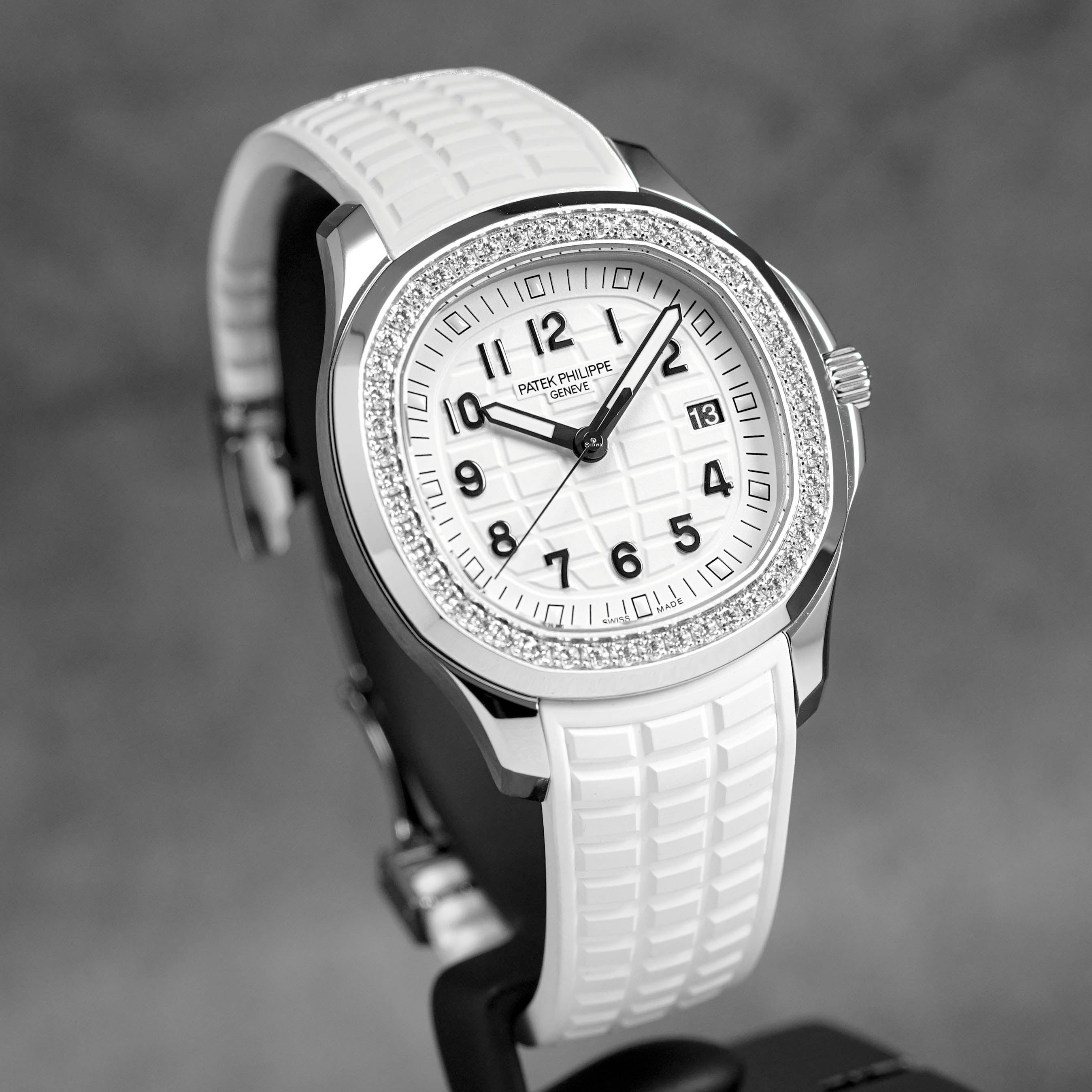 PATEK PHILIPPE AQUANAUT LUCE 5267/200A WHITE (2025) – ONELUXE